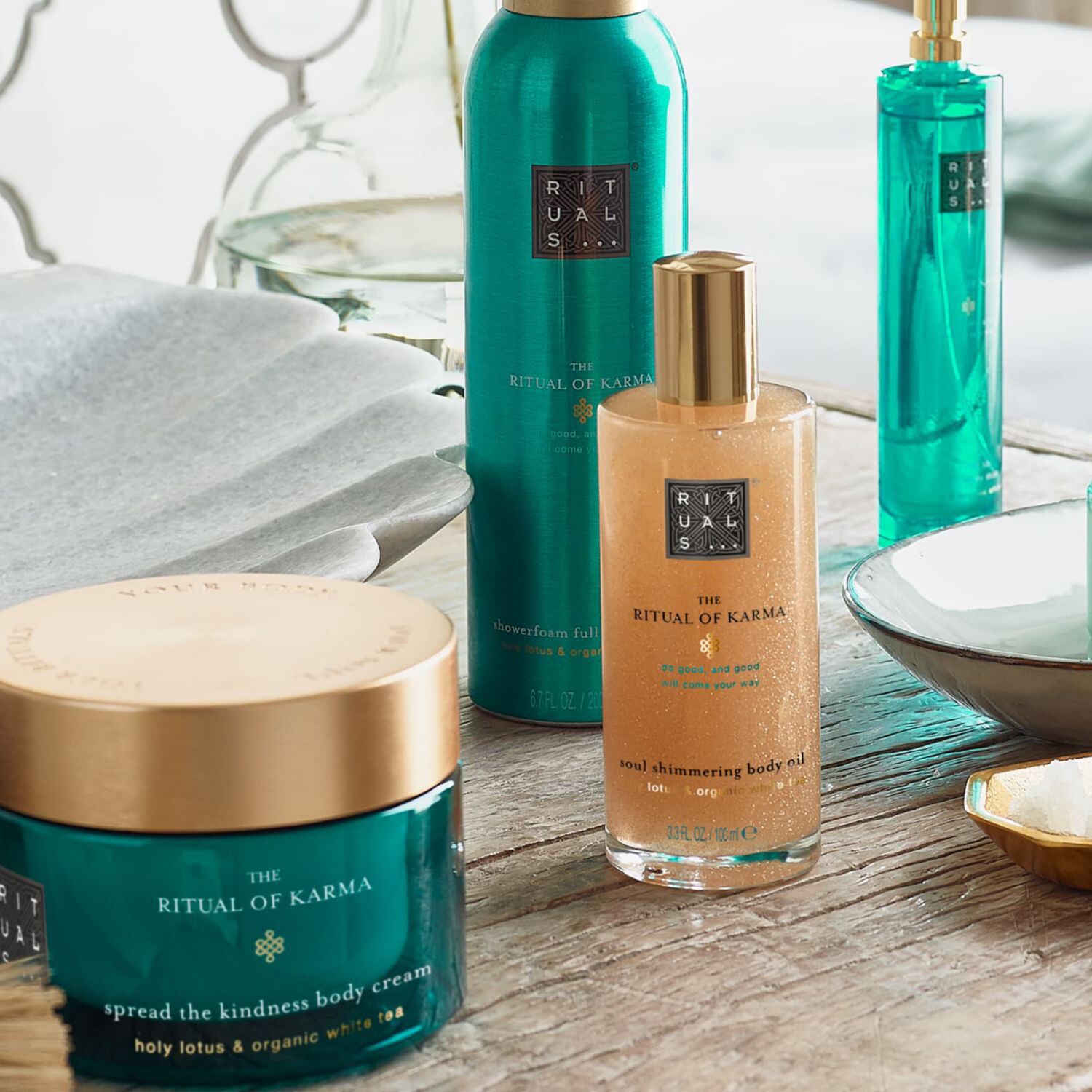 The Ritual of Karma Shimmering Body Oil - Tělový olej od RITUALS (100 ...